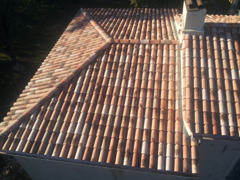 Tuile canal à Albi et alentours - "Bouat Couverture"